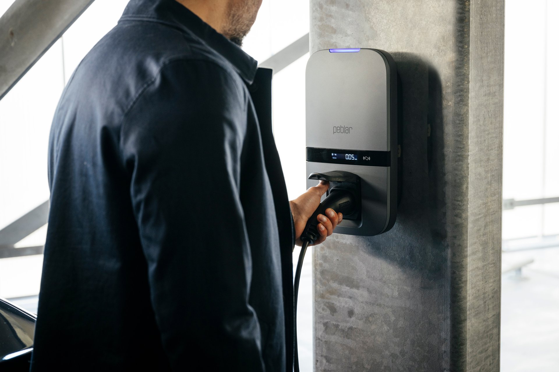 Peblar Business Wallbox mit Ladesteckdose (bis 22 kW, Eichrecht)