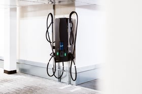 Alpitronic hypercharger HYC50 DC-Wallbox mit bis zu 2 CCS-Steckern (bis ...